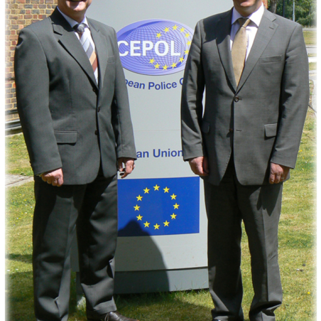 Frontex and CEPOL forge stronger strategic links | CEPOL